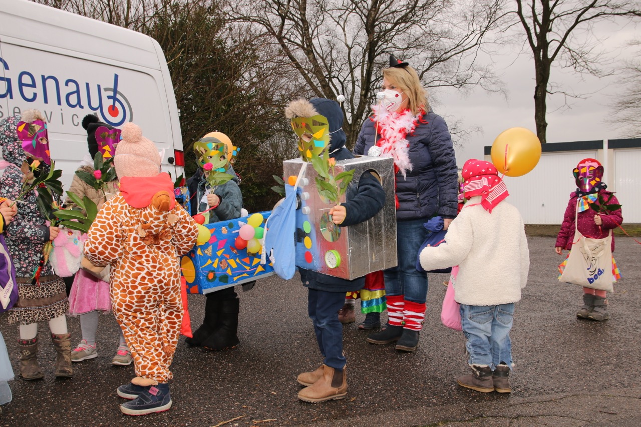 Karnevalsfreunde Bechen von 1952 e.V. – Weiberfastnacht, 24.02.2022 ...