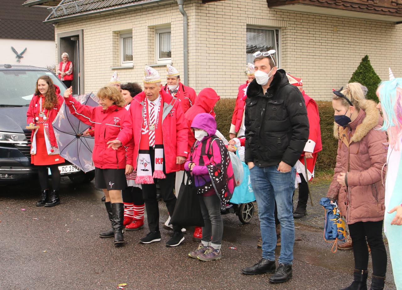 Karnevalsfreunde Bechen von 1952 e.V. – Weiberfastnacht, 24.02.2022 ...